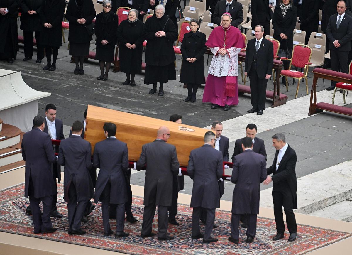El funeral por el papa Benedicto XVI, en imágenes