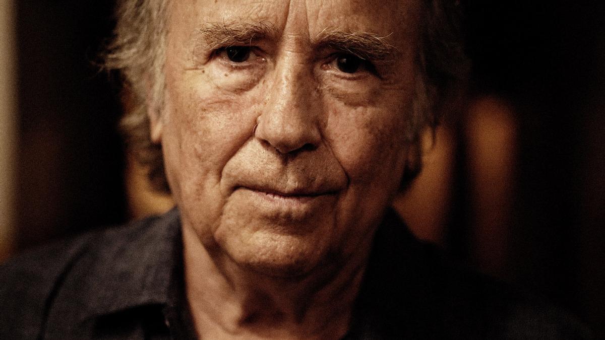 Joan Manuel Serrat canta en tierra de Antonio Machado en el coso de La ...